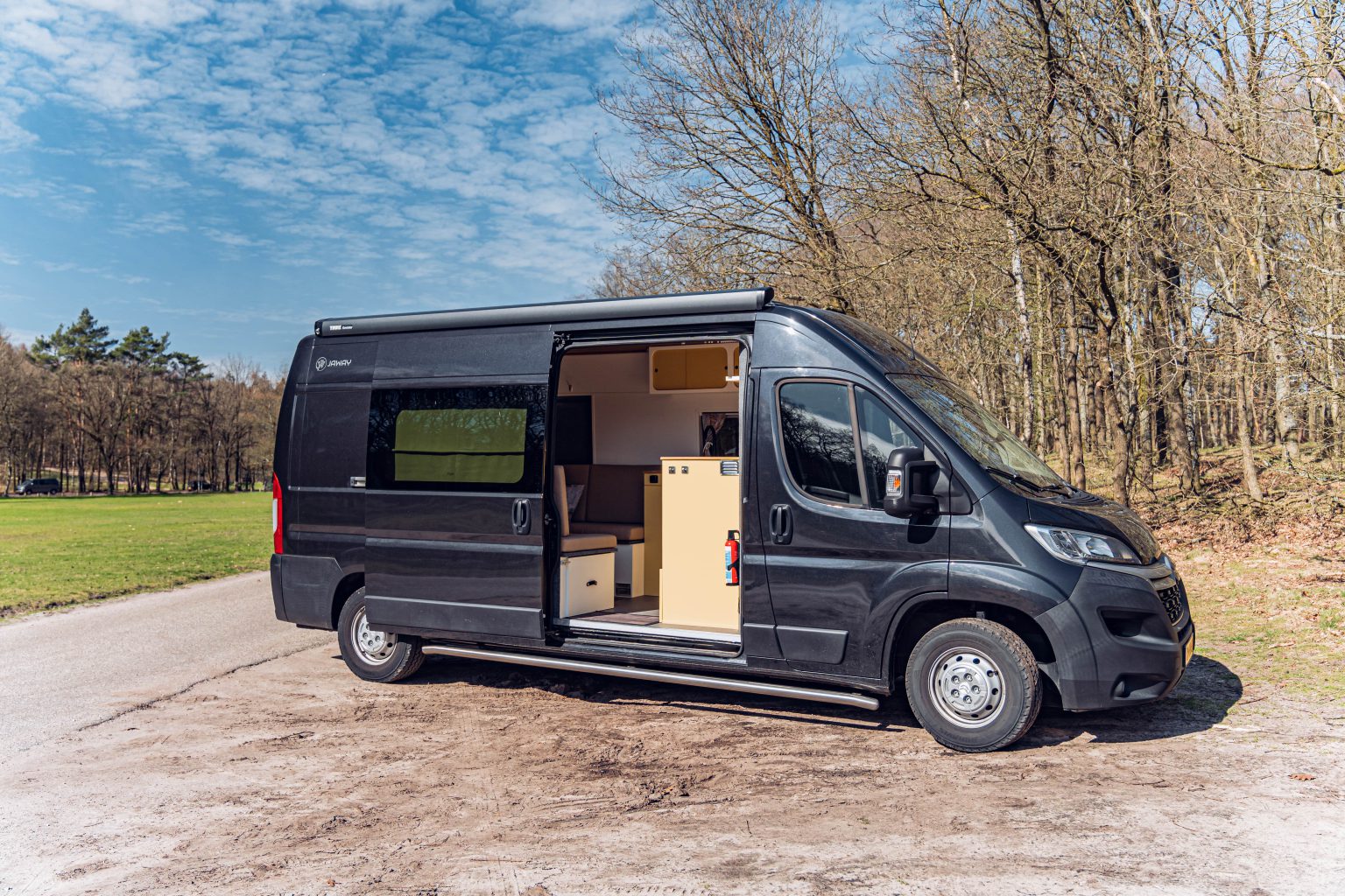 Citroën Jumper L3H2 met grote keuken en uitschuifbaar breedte bed ...